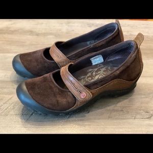Merrell Shoes | L | Poshmark